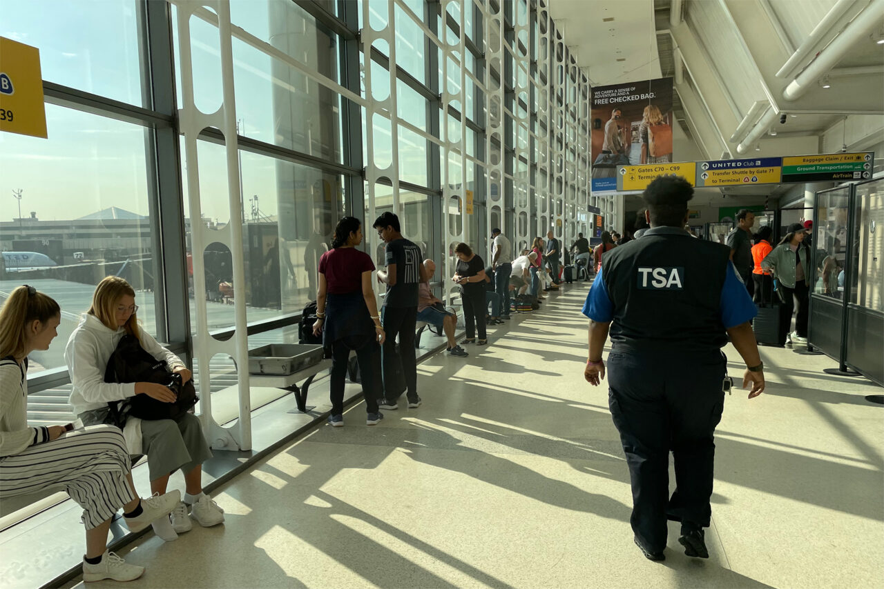 Newark Liberty International Airport, Terminal C, Recomposure Benches ...